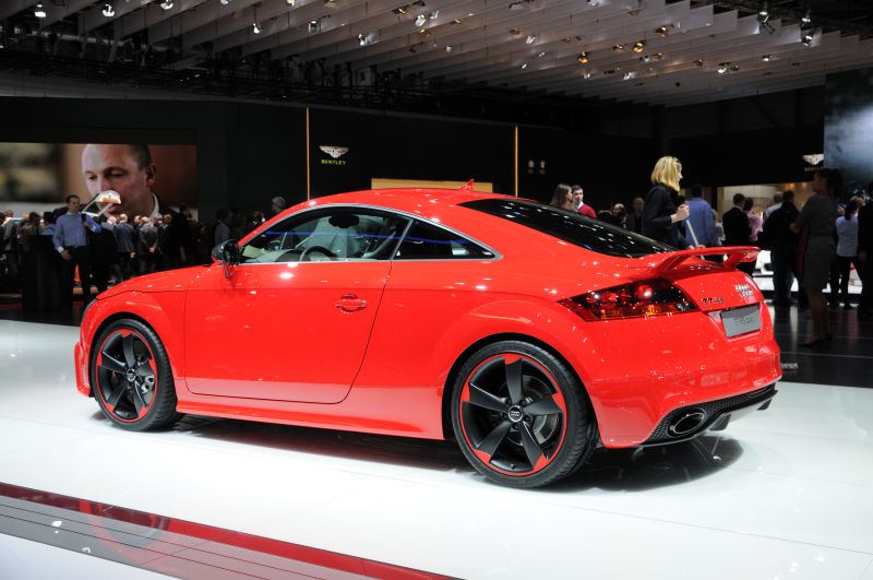 Audi TT RS Coupe (8J, facelift 2010) 2.5 TFSI (340 Hp) quattro S tronic